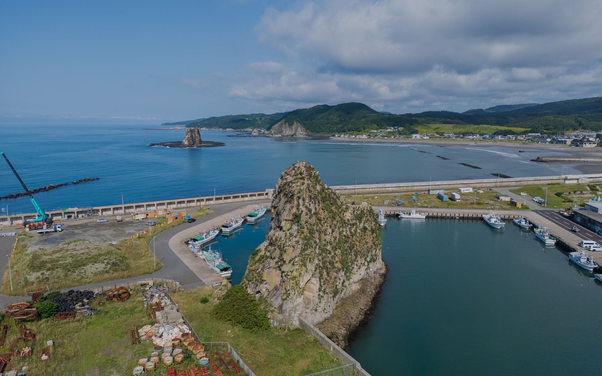 Sobira-iwa (Sobira Rock) ソビラ岩 - Shamani Ainu Spot List | Shamani Ainu ...