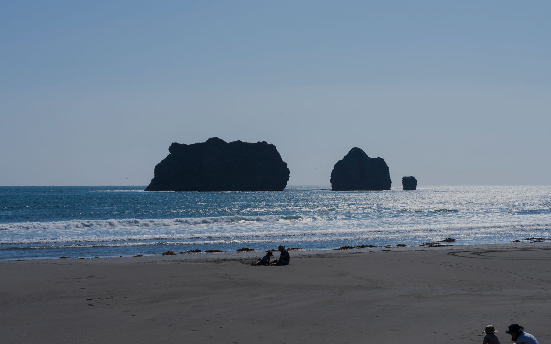 Oyako-iwa (Parent and Child Rocks) 親子岩 - Shamani Ainu Spot List ...